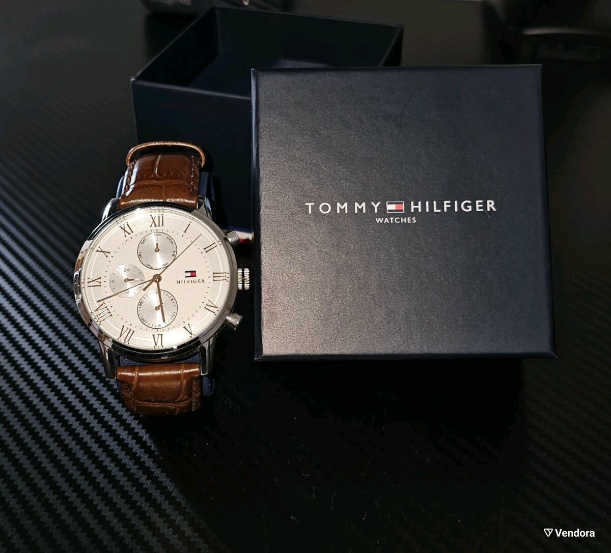 Tommy Hilfiger ρολόι καρπού 44mm σαν… - € 89,90 - Vendora.gr