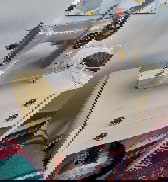 Μεταχειρισμένες Ραπτομηχανές Singer προς πώληση