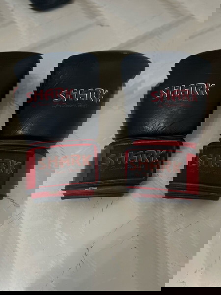 Μεταχειρισμένα γάντια Box/Kickbox σε… - € 20,00 - Vendora.gr