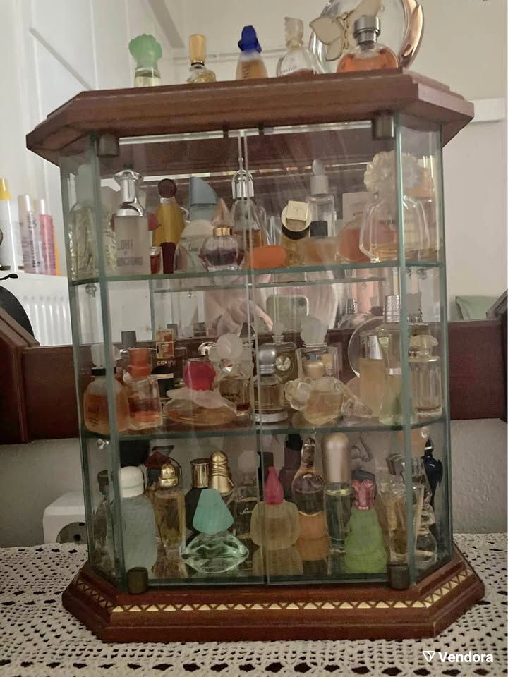 Μινιατούρες 41 επώνυμες με βιτρίνα like… - € 170,00 - Vendora.gr