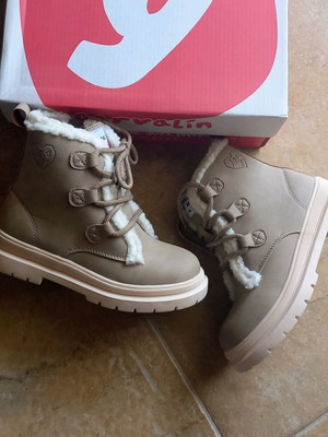 Garvalin ανατομικά μποτάκια καινούργια,… - € 22,00 - Vendora.gr