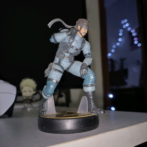 Solid Snake φιγούρα σαν καινούργιο από… - € 15,00 - Vendora.gr