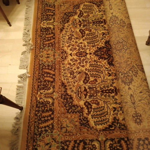 Μάλλινα χαλιά μηχανής σαν καινούργια,… - € 200,00 - Vendora.gr