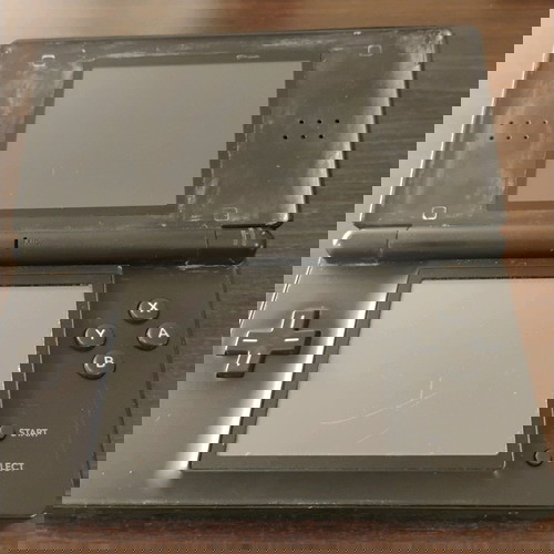 Nintendo DS Lite Black μεταχειρισμένο με… - € 65,00 - Vendora.gr