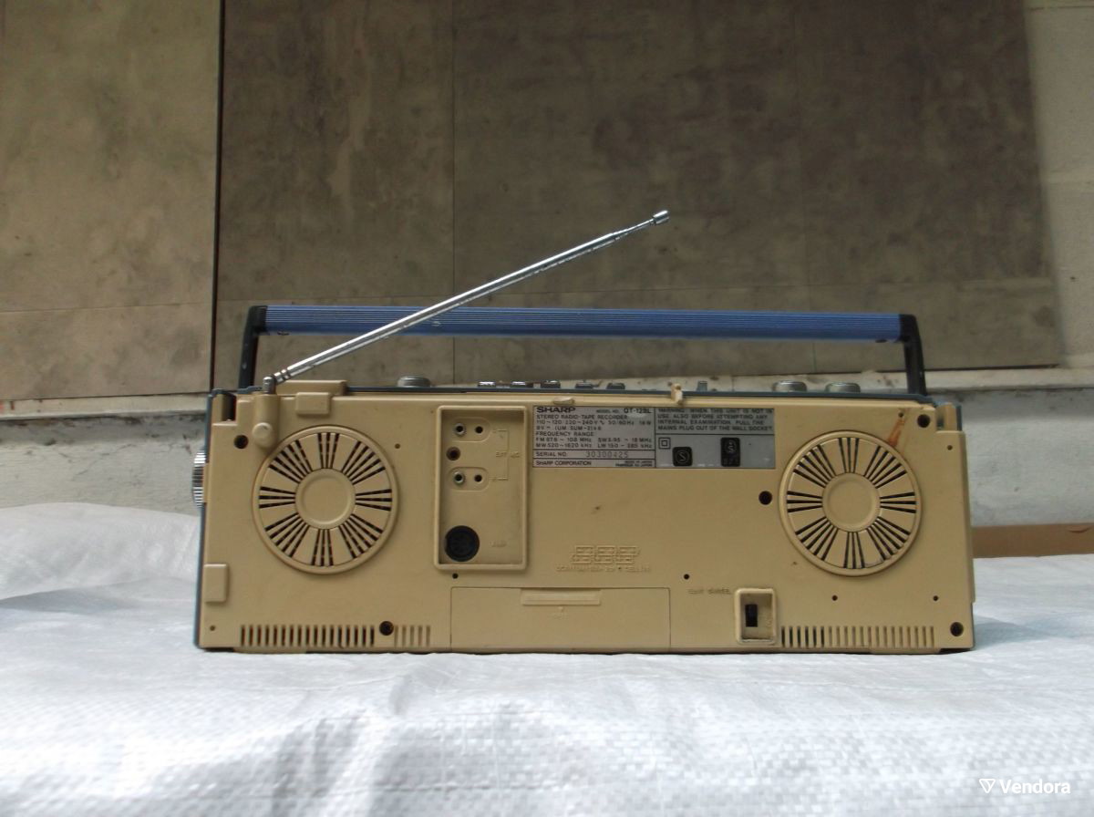 Πωλείται Ραδιοκασετόφωνο Boombox SHARP QT… - € 50,00 - Vendora