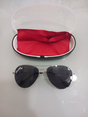Καινούργια γυαλιά ηλίου Mati Mati σε… - € 18,00 - Vendora.gr