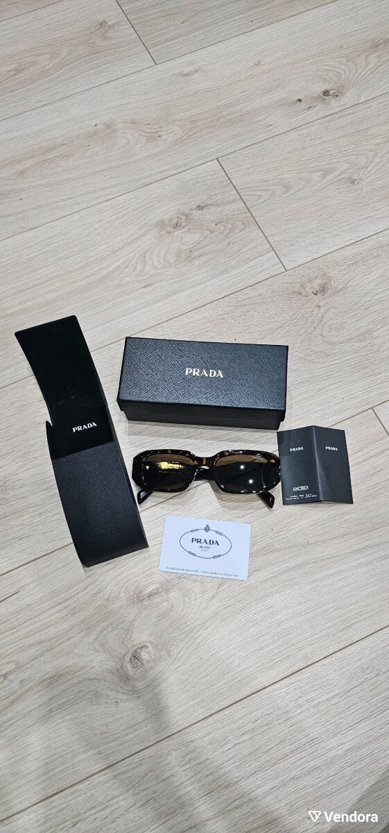 Γυαλιά ηλίου Prada σαν καινούργια,… - € 100,00 - Vendora.gr