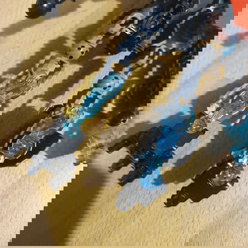 Κομμάτια Bionicle LEGO μεταχειρισμένα,… - € 3,15 - Vendora.gr