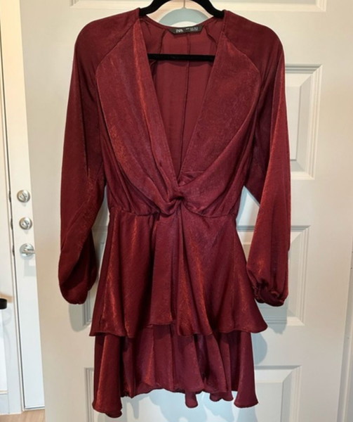 Zara сатен мини рокля - € 12,50 - Vendora.gr