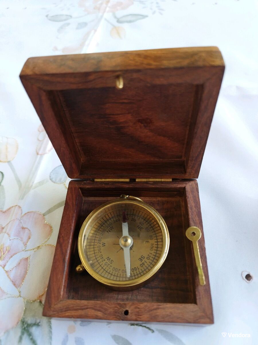 Vintage Ναυτική πυξίδα σε ξύλινη θήκη… - € 100,00 - Vendora.gr
