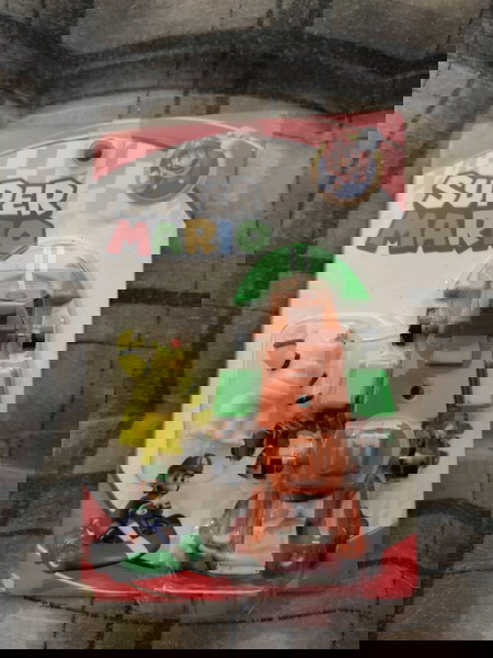 Super Mario Figure and car MARIO KART Bowser - € 22,00 - Vendora