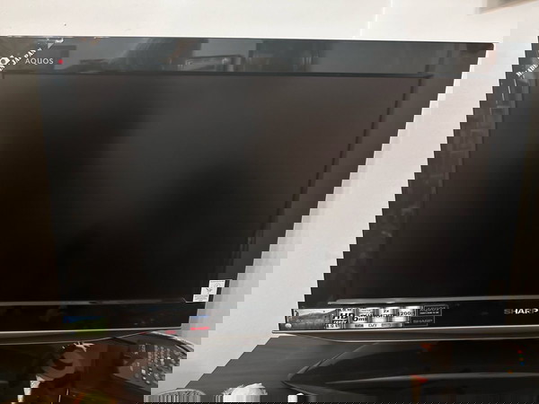 Τηλεόραση sharp aquos 26 inch - € 80,00 - Vendora