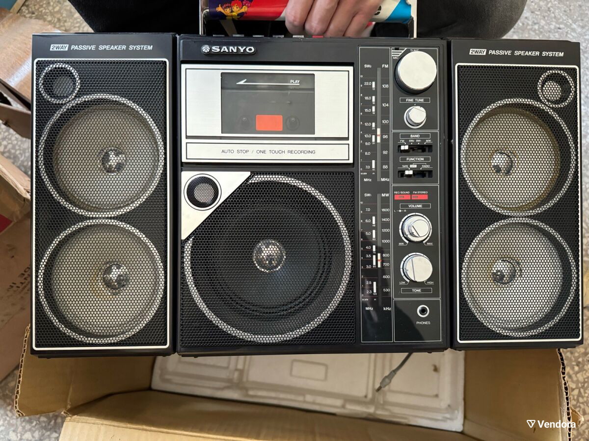 Sanyo M 9819-2K Boombox касетофон… - € 200,00 - Vendora.bg