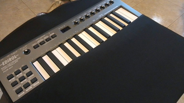 ROLAND Ediror PCR-M1 Midi Keybord σε… - € 79,00 - Vendora.gr