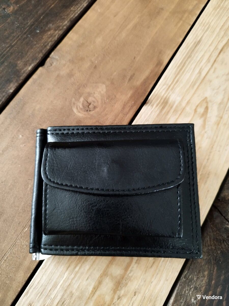 Πορτοφόλι 6 καρτών, κερμάτων και… - € 10,00 - Vendora.gr
