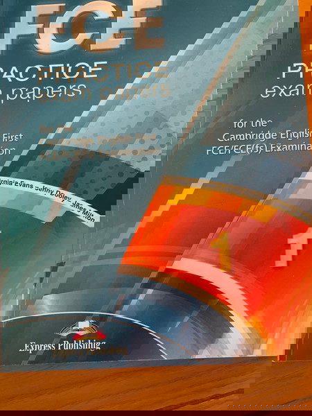 FCE Practice exam Papers (Students Book) - € 25,00 - Vendora