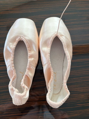 Πουέντ Duval μεταχειρισμένες, νούμερο… - € 30,00 - Vendora.gr