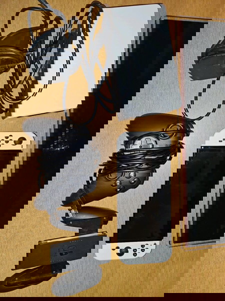 Nintendo Switch Oled + Pokémon Scarlet+… - € 340,00 - Vendora