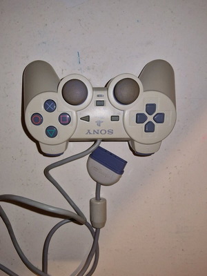 Χειριστήριο Ps1 μεταχειρισμένο,… - € 15,00 - Vendora.gr