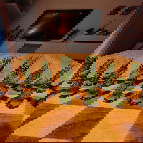 Σετ σκάκι Humans vs Zombies καινούργιο… - € 40,00 - Vendora.gr