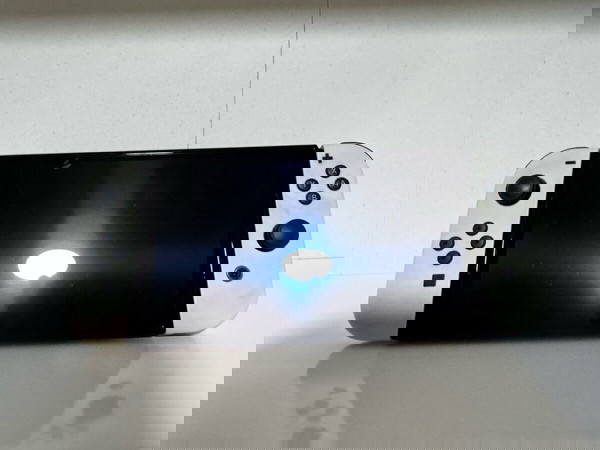 Nintendo Switch Oled* θήκη+… - € 370,00 - Vendora