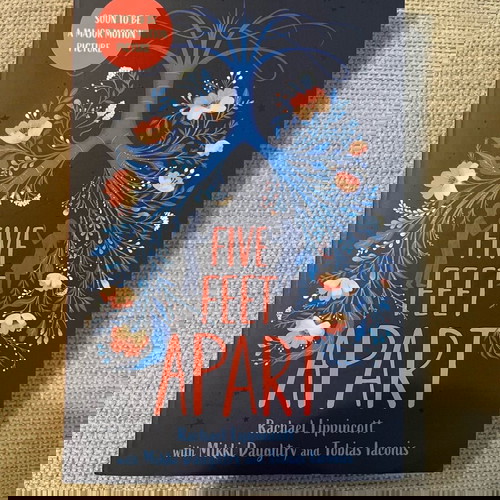 Book Five feet Apart διαβασμένο ελάχιστα - € 2,00 - Vendora.gr