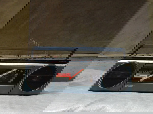 Πωλείται Ραδιοκασετόφωνο Boombox SHARP QT… - € 50,00 - Vendora