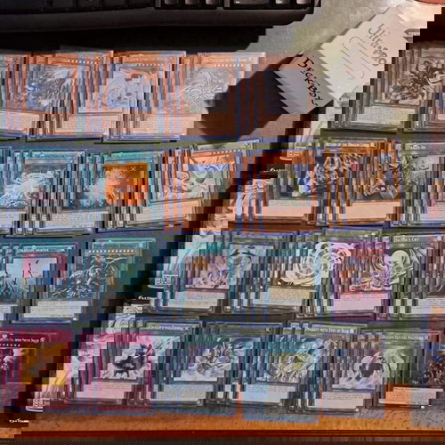 YuGiOh Blue-Eyes Deck σαν καινούργιο με… - € 65,00 - Vendora.gr